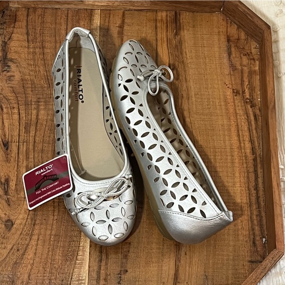 Rialto | Shoes | Womens Rialto Perforated Flats | Poshmark